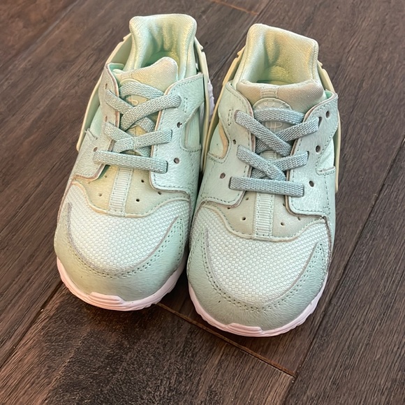Nike | Shoes | Nike Kids Shoe 8c | Poshmark